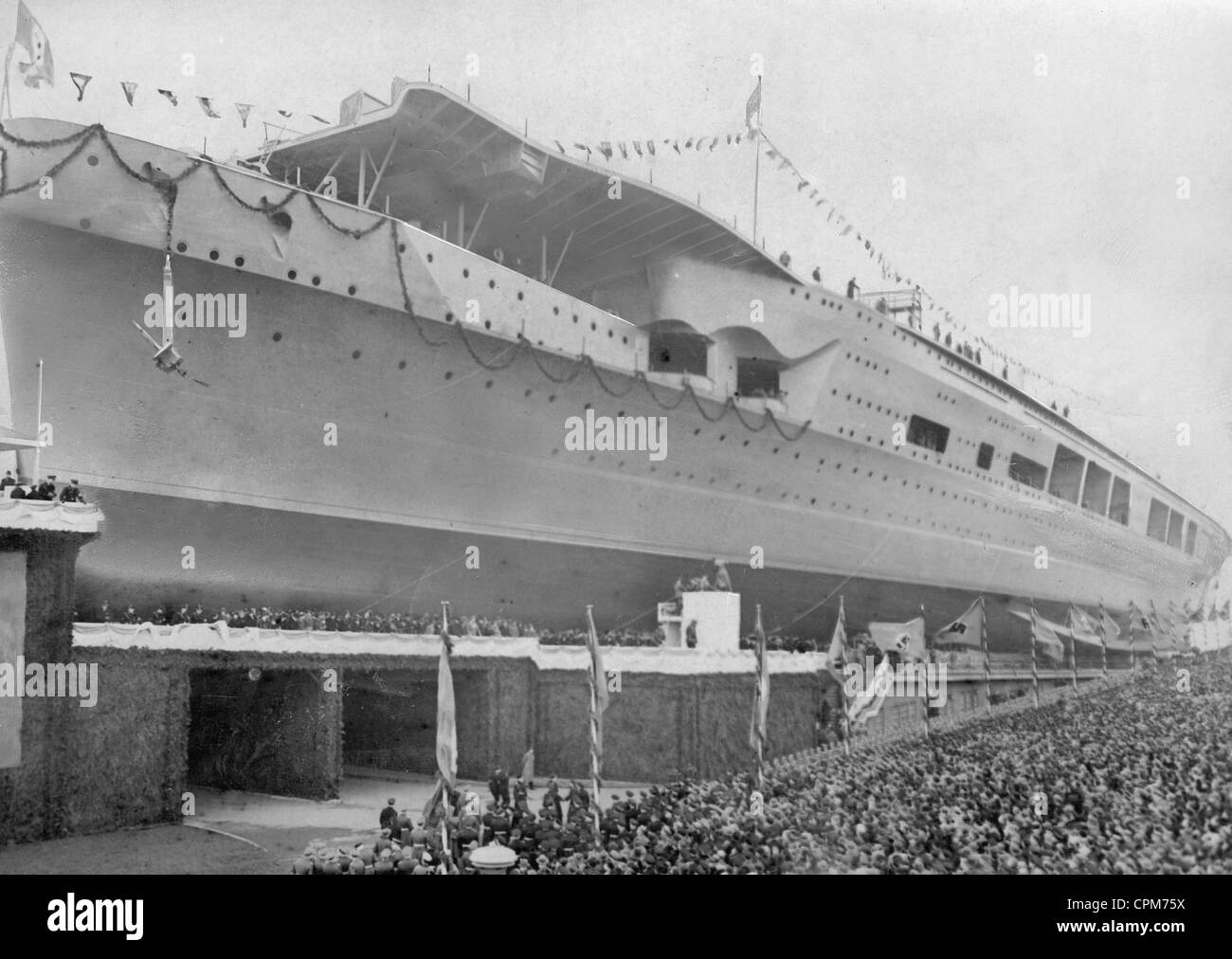 Maiden voyage of the 'Count Zeppelin', 1938 Stock Photo - Alamy