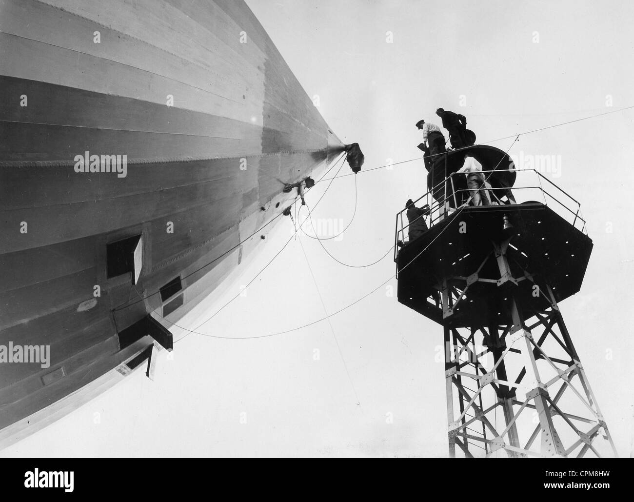 Airship graf zeppelin lz 127 Black and White Stock Photos & Images - Alamy