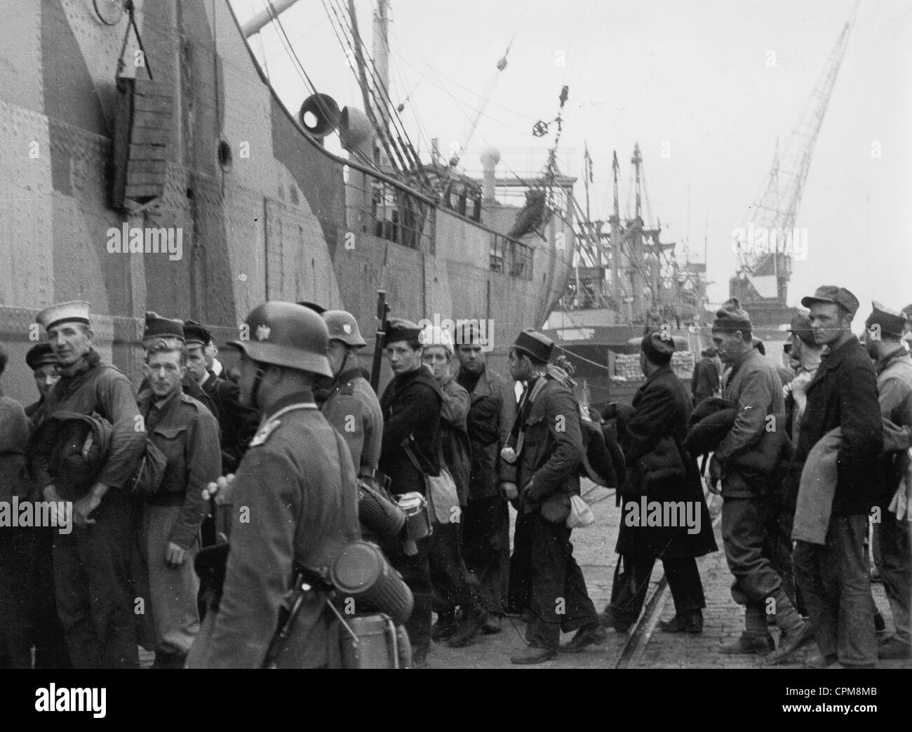 German soldiers guard Norwegian prisoners, 1940 Stock Photo - Alamy