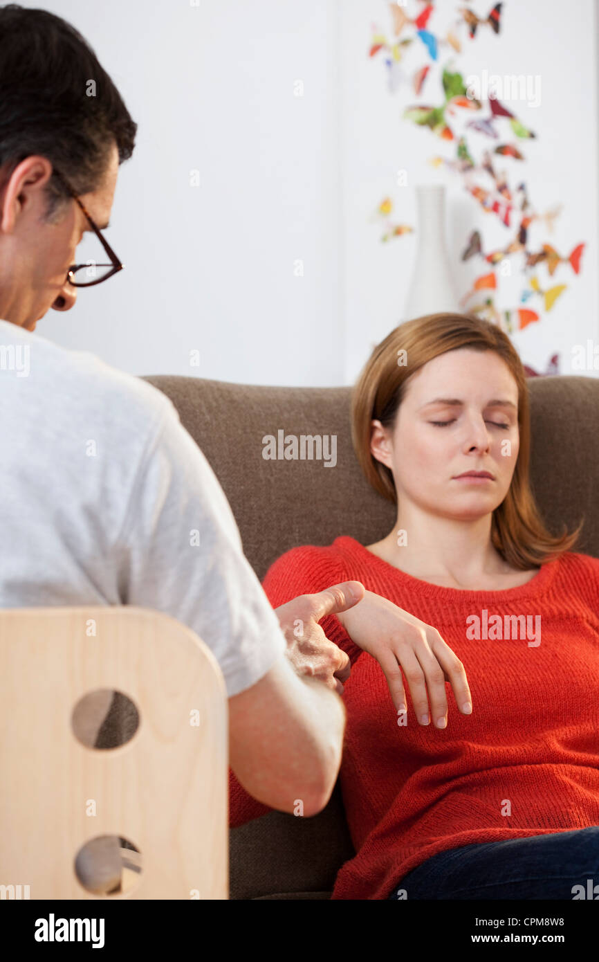 Hypnotherapists hi-res stock photography and images - Alamy