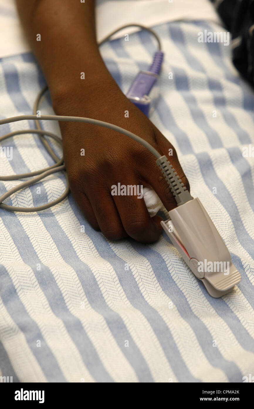 Pulse oximetry device hi-res stock photography and images - Alamy