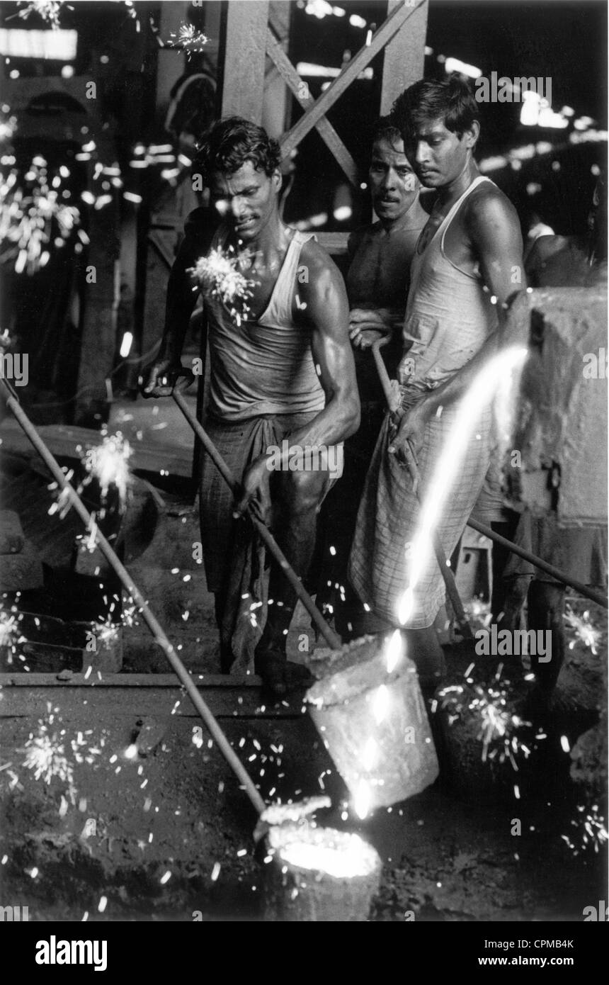 Old asian man processing hi-res stock photography and images - Alamy