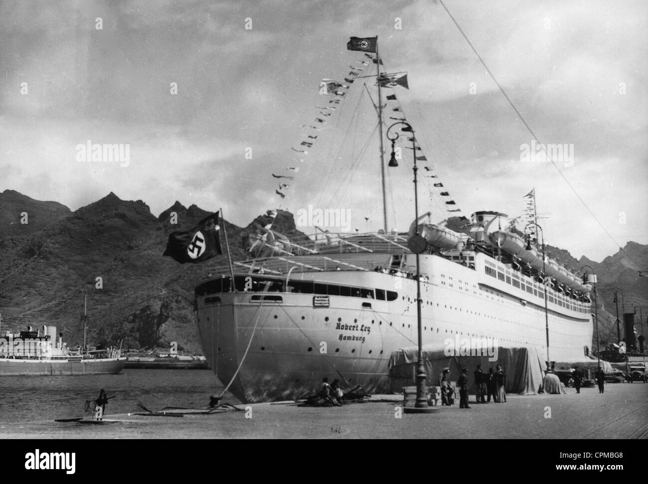 Kdf ship Black and White Stock Photos & Images - Alamy