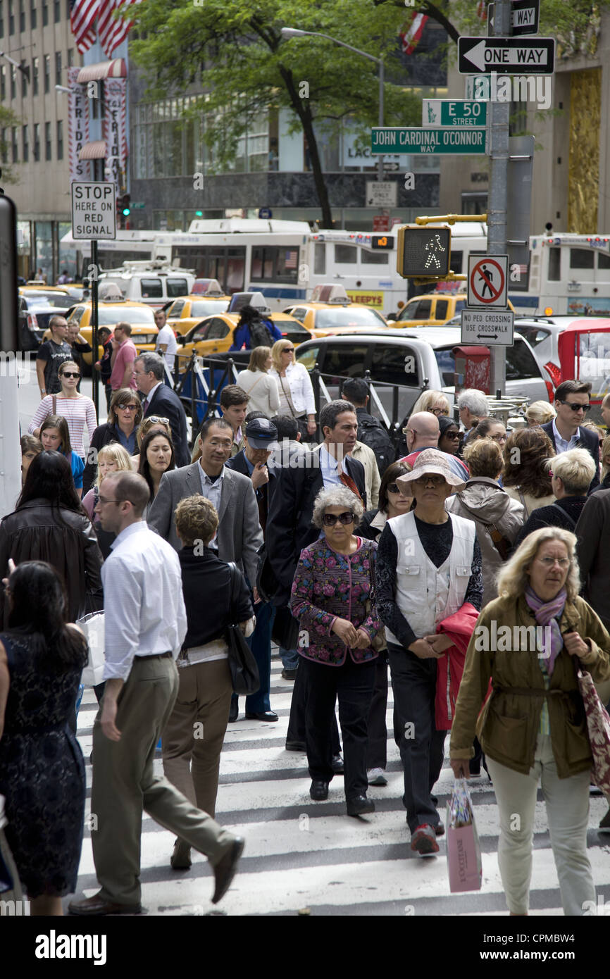 Cars on 5th hi-res stock photography and images - Alamy