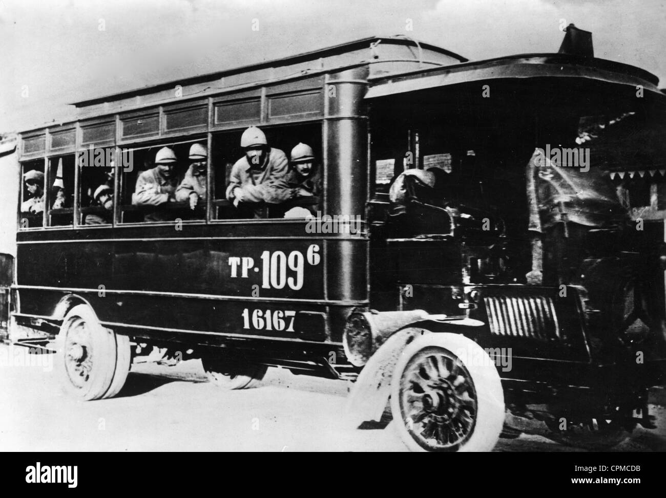 French soldiers at Verdun, 1916 Stock Photo - Alamy