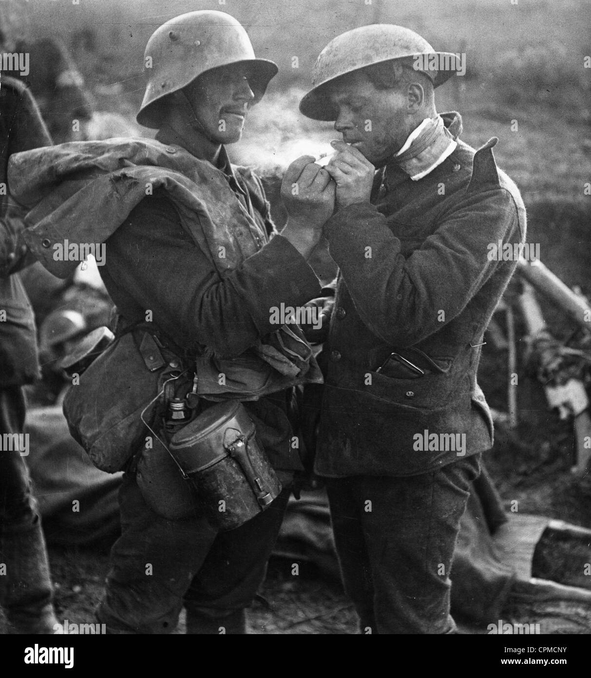 A German and a British soldier on the Western Front, 1918 Stock Photo ...