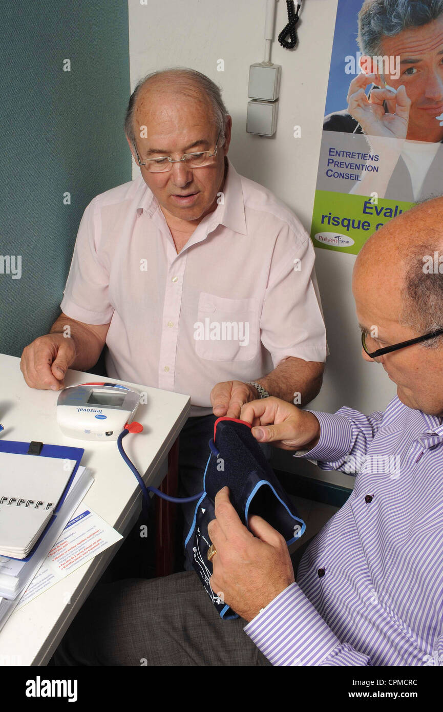 CHEMIST'S SHOP CONSULTATION Stock Photo - Alamy