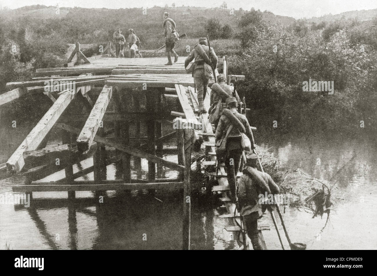 Retreating soldiers hi-res stock photography and images - Alamy