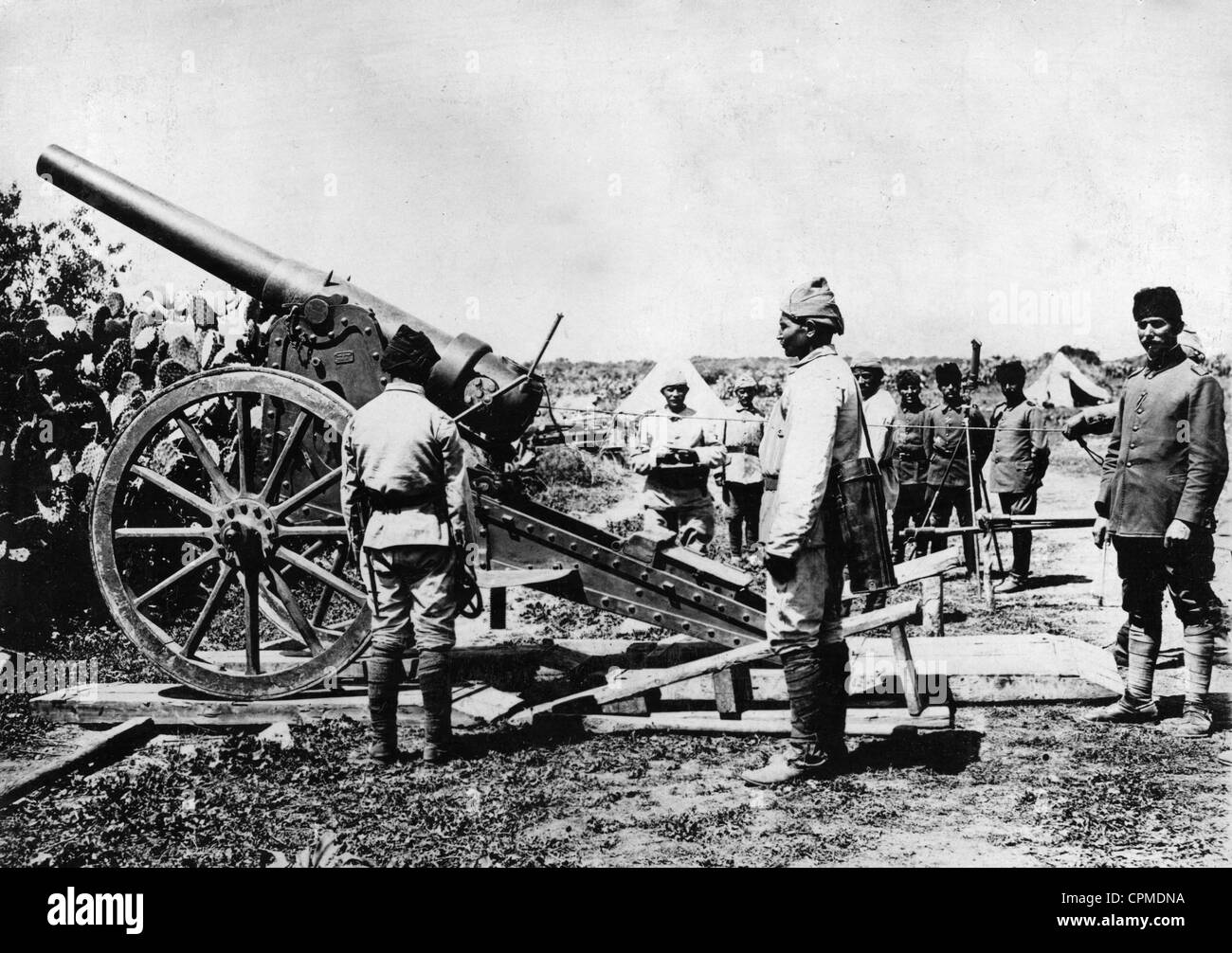 Turkish artillery hi-res stock photography and images - Alamy