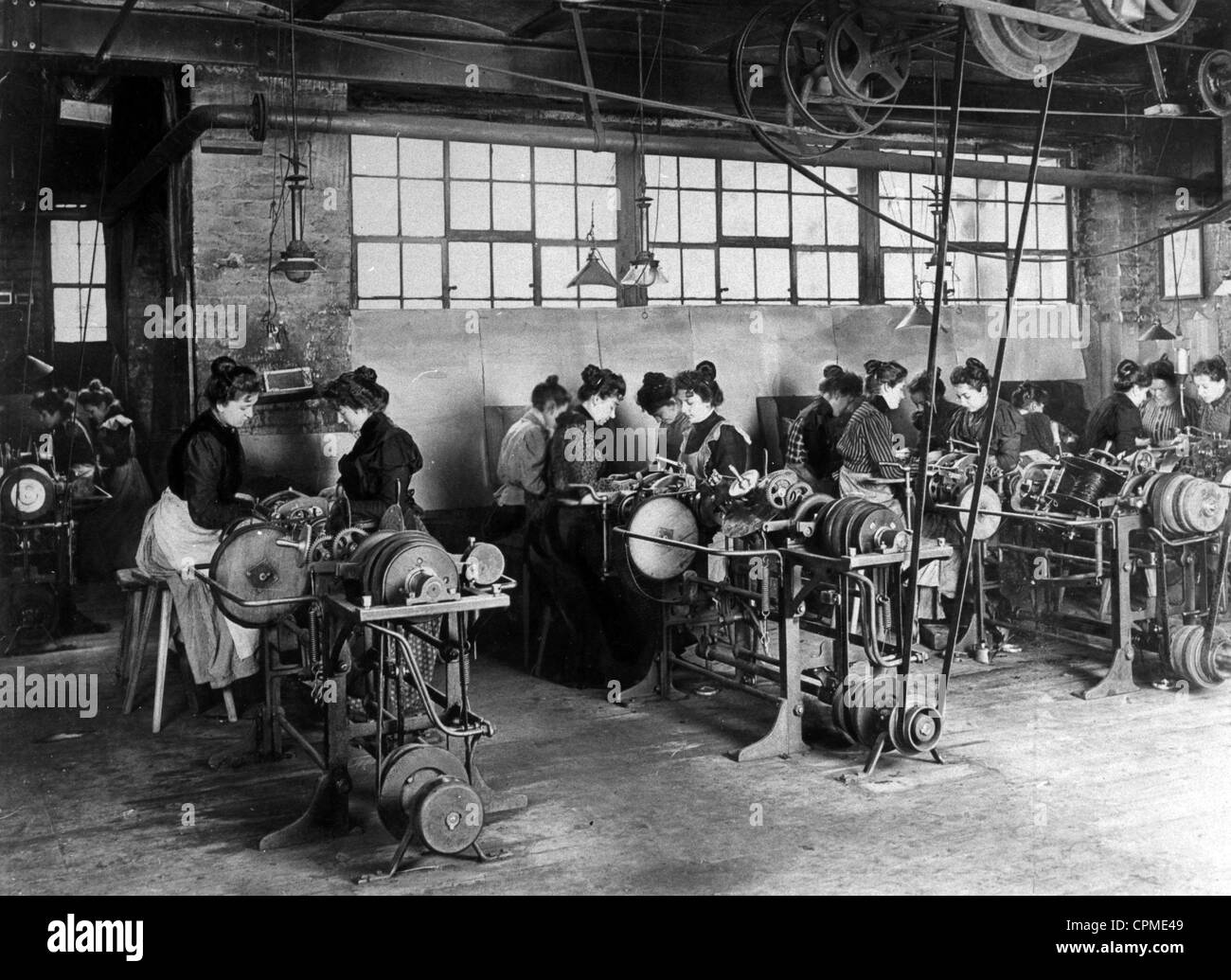Workers in a cigar factory, 1908 Stock Photo - Alamy