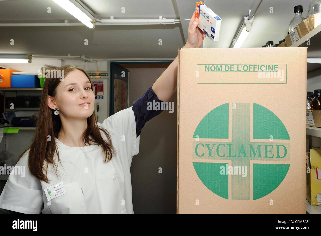 RECYCLING MEDICAL REFUSE Stock Photo - Alamy