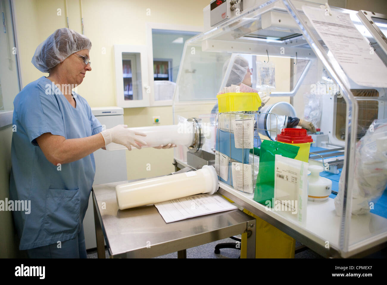 PREPARING FOR CHEMOTHERAPY Stock Photo - Alamy
