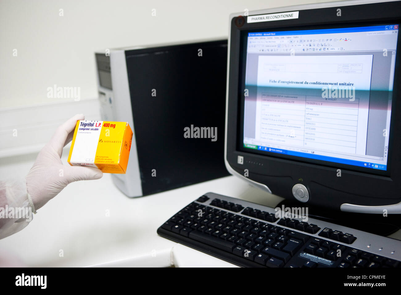 Hospital cubicles hi-res stock photography and images - Alamy