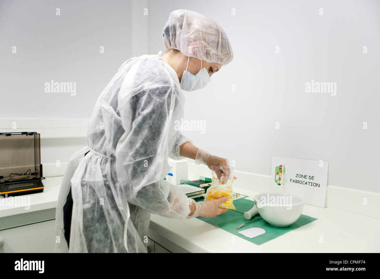 Mortar tables hi-res stock photography and images - Alamy