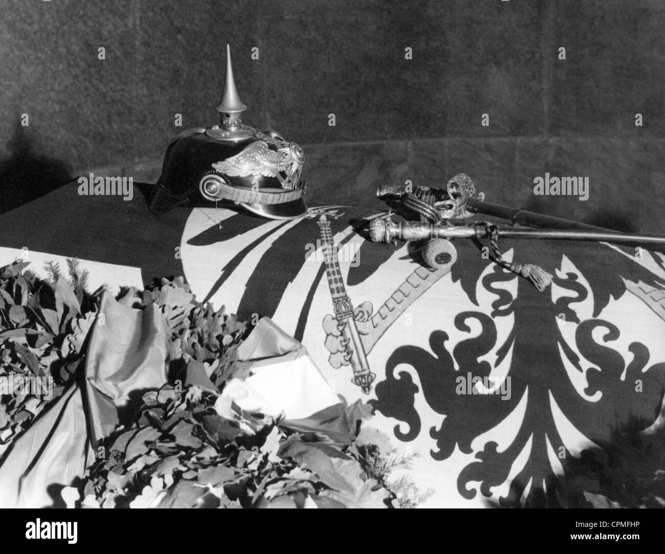 Hindenburgs coffin tannenberg memorial hi-res stock photography and ...