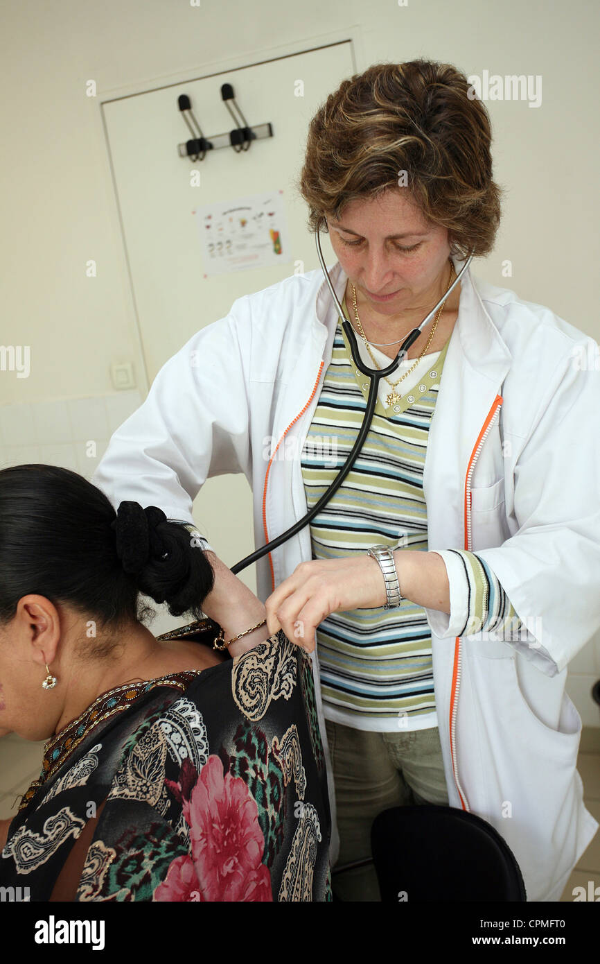 Auscultation woman cardiac hi-res stock photography and images - Alamy