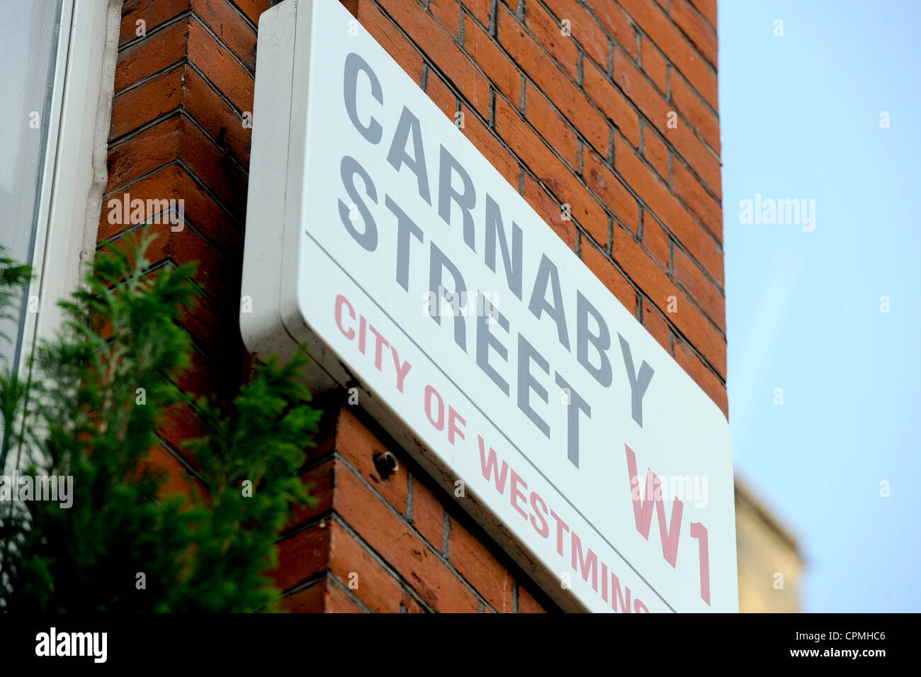 Carnaby street sign london hi-res stock photography and images - Alamy