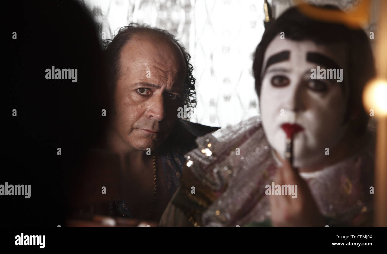 Balada Triste de Trompeta Year : 2010 Spain Director : Alex de la ...