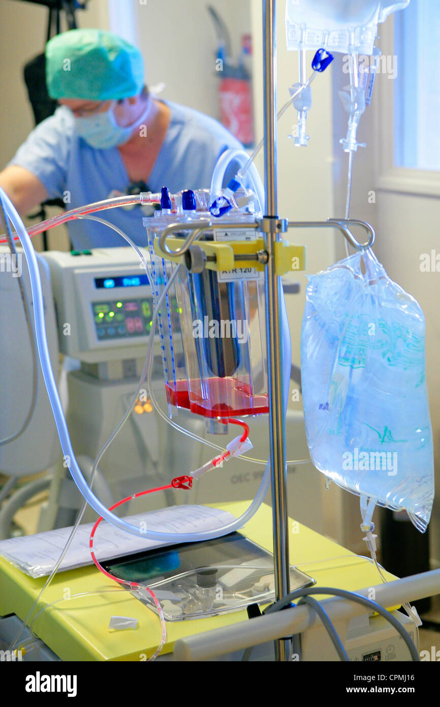 Extra corporeal circulation hi-res stock photography and images - Alamy