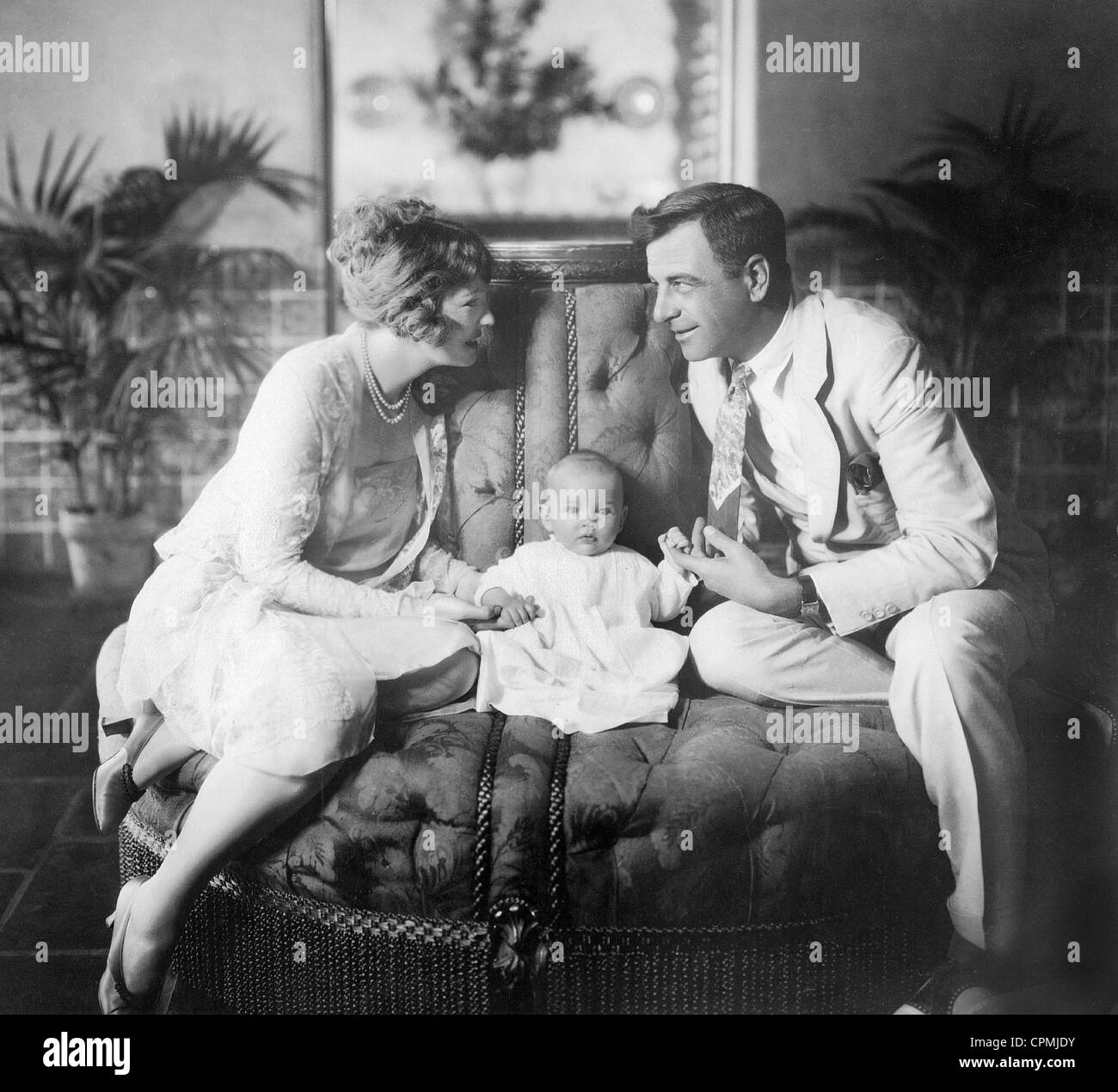 Doris kenyon milton sills hi-res stock photography and images - Alamy