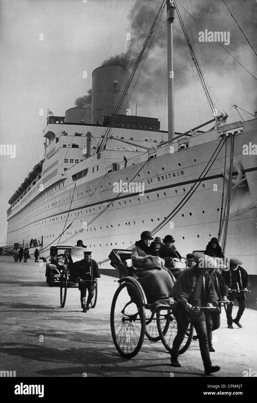 Port labour Black and White Stock Photos & Images - Alamy