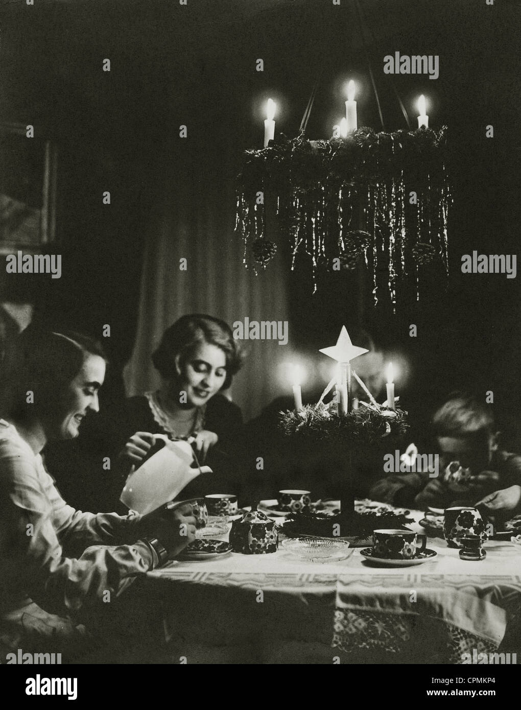 1930 family christmas hi-res stock photography and images - Alamy