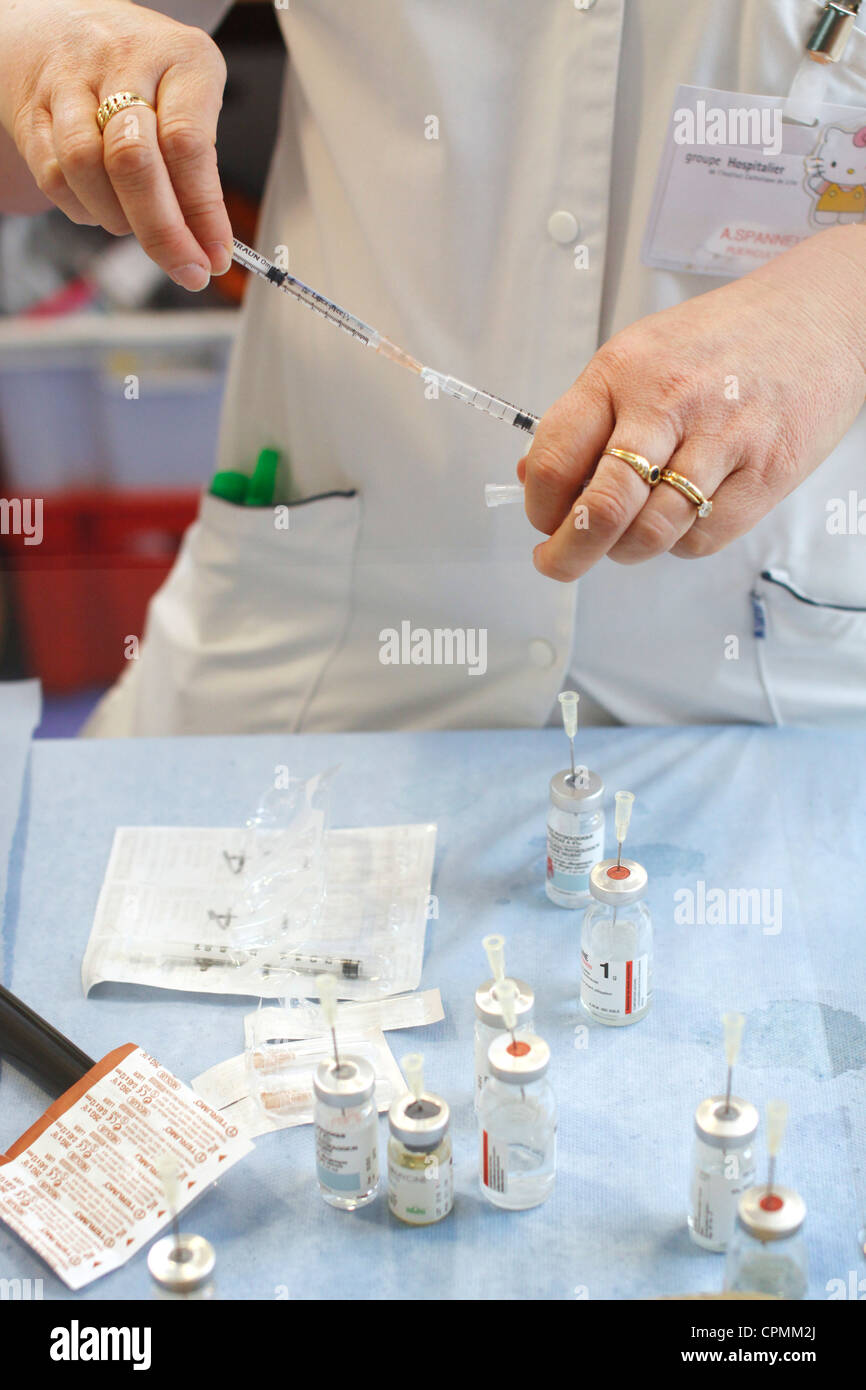 Hypersensitivity test hi-res stock photography and images - Alamy