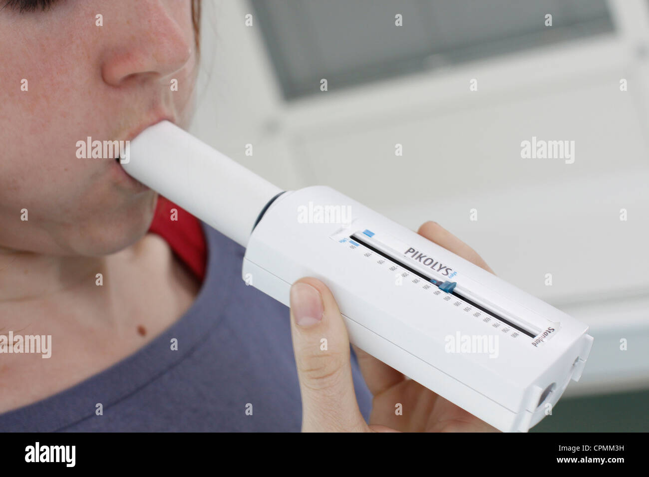 BREATHING, SPIROMETRY IN A WOMAN Stock Photo - Alamy