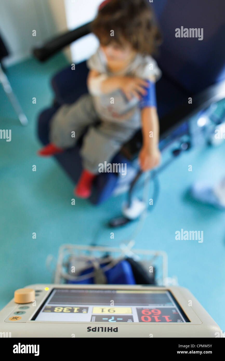 BLOOD PRESSURE, CHILD Stock Photo - Alamy