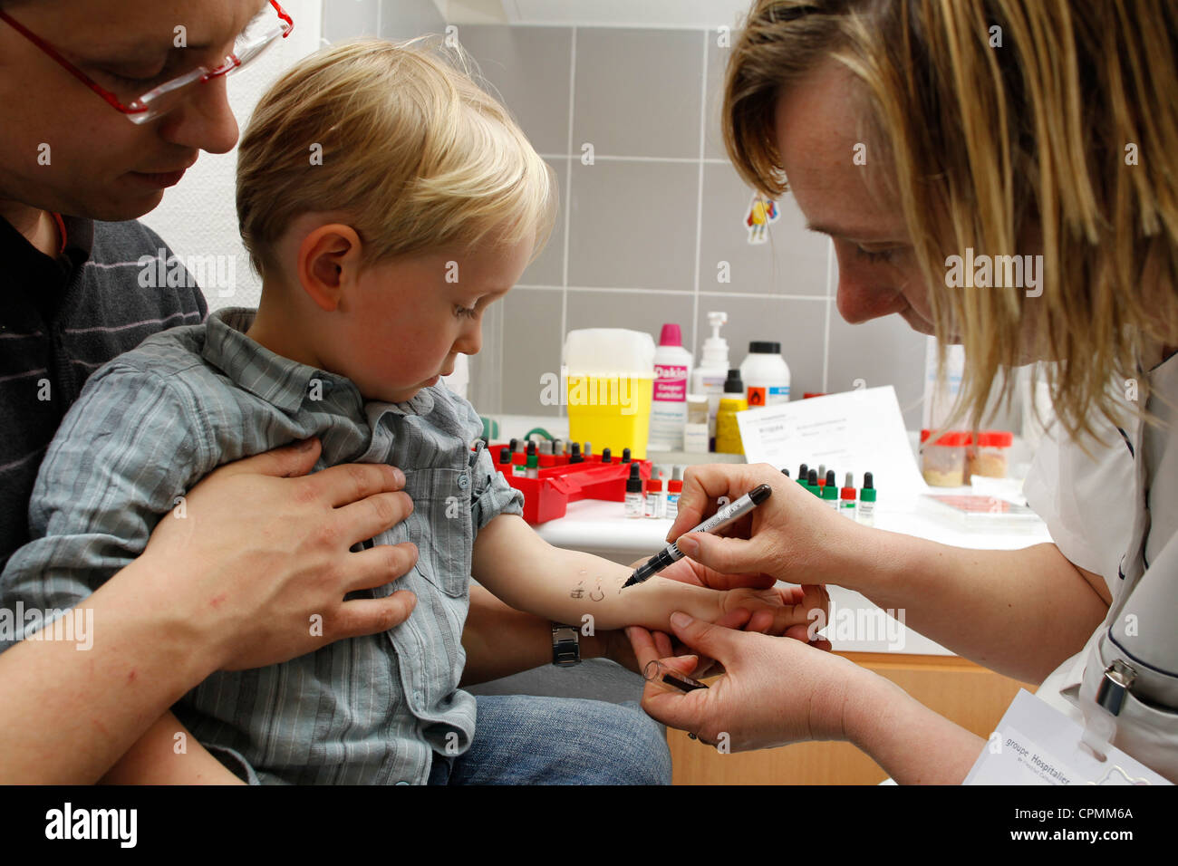 ALLERGY TEST, CHILD Stock Photo - Alamy