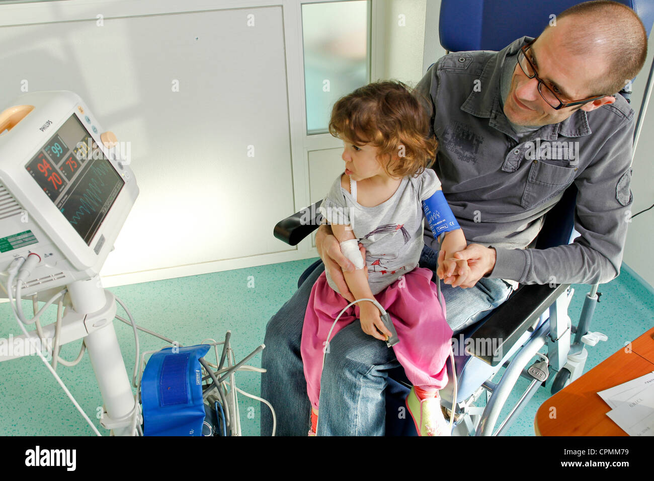 BLOOD PRESSURE, CHILD Stock Photo - Alamy