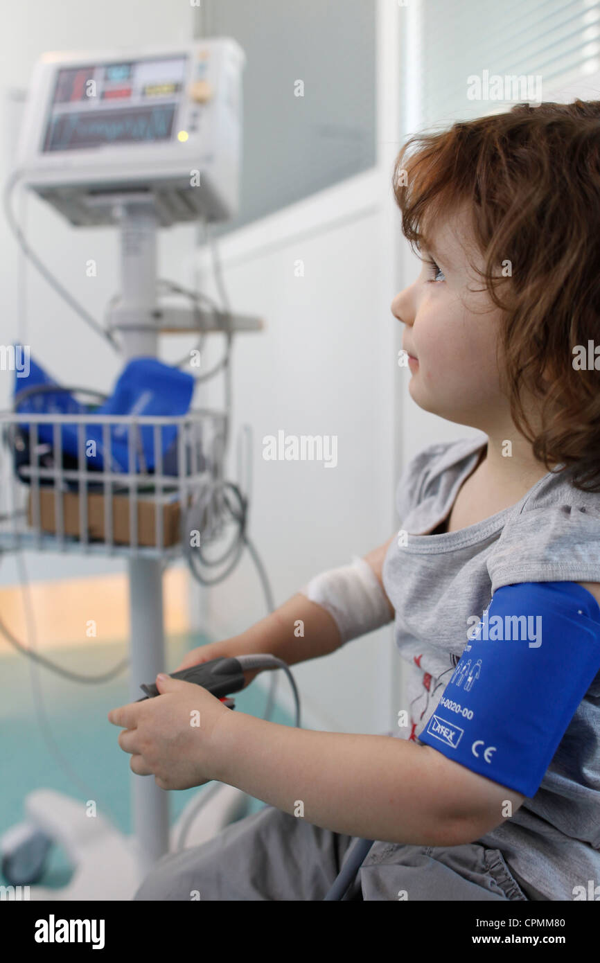 BLOOD PRESSURE, CHILD Stock Photo - Alamy