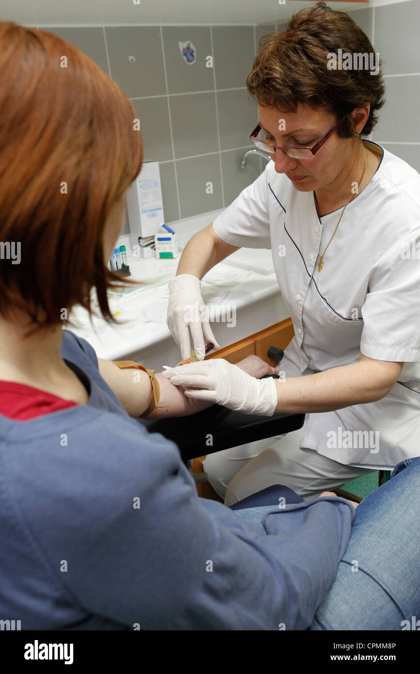 Blood draw teen hi-res stock photography and images - Alamy