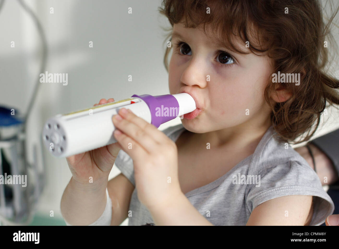 BREATHING, SPIROMETRY IN A CHILD Stock Photo - Alamy