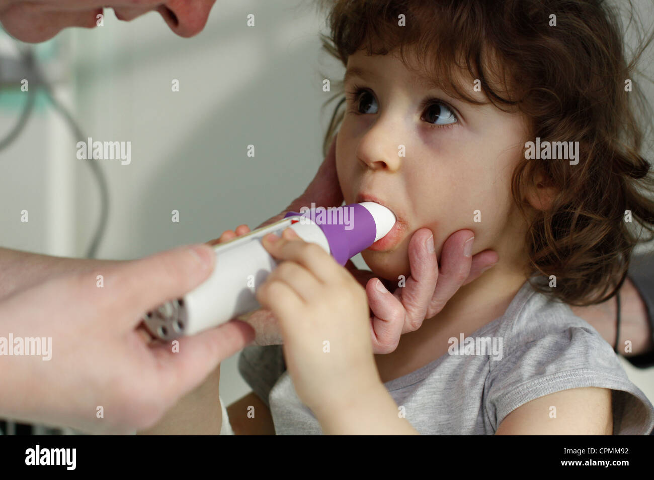 BREATHING, SPIROMETRY IN A CHILD Stock Photo - Alamy