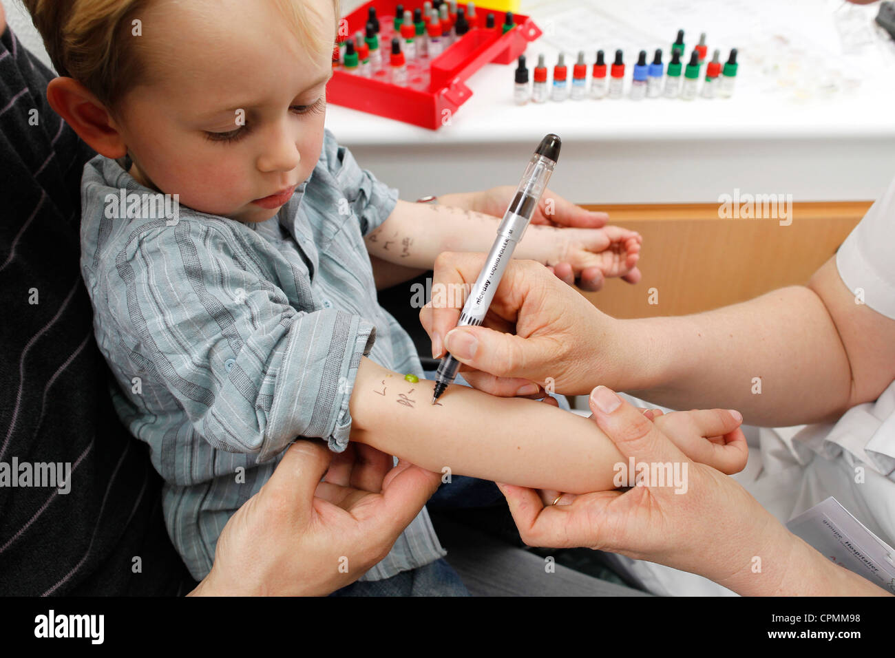 ALLERGY TEST, CHILD Stock Photo - Alamy