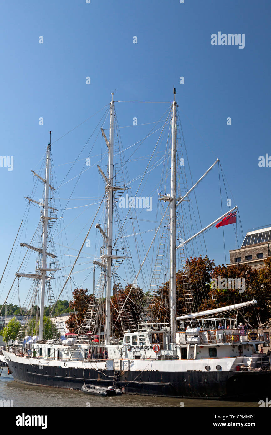 Lord nelson ship hi-res stock photography and images - Alamy