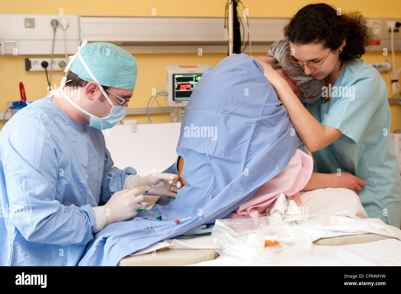Epidural anesthesia hi-res stock photography and images - Alamy