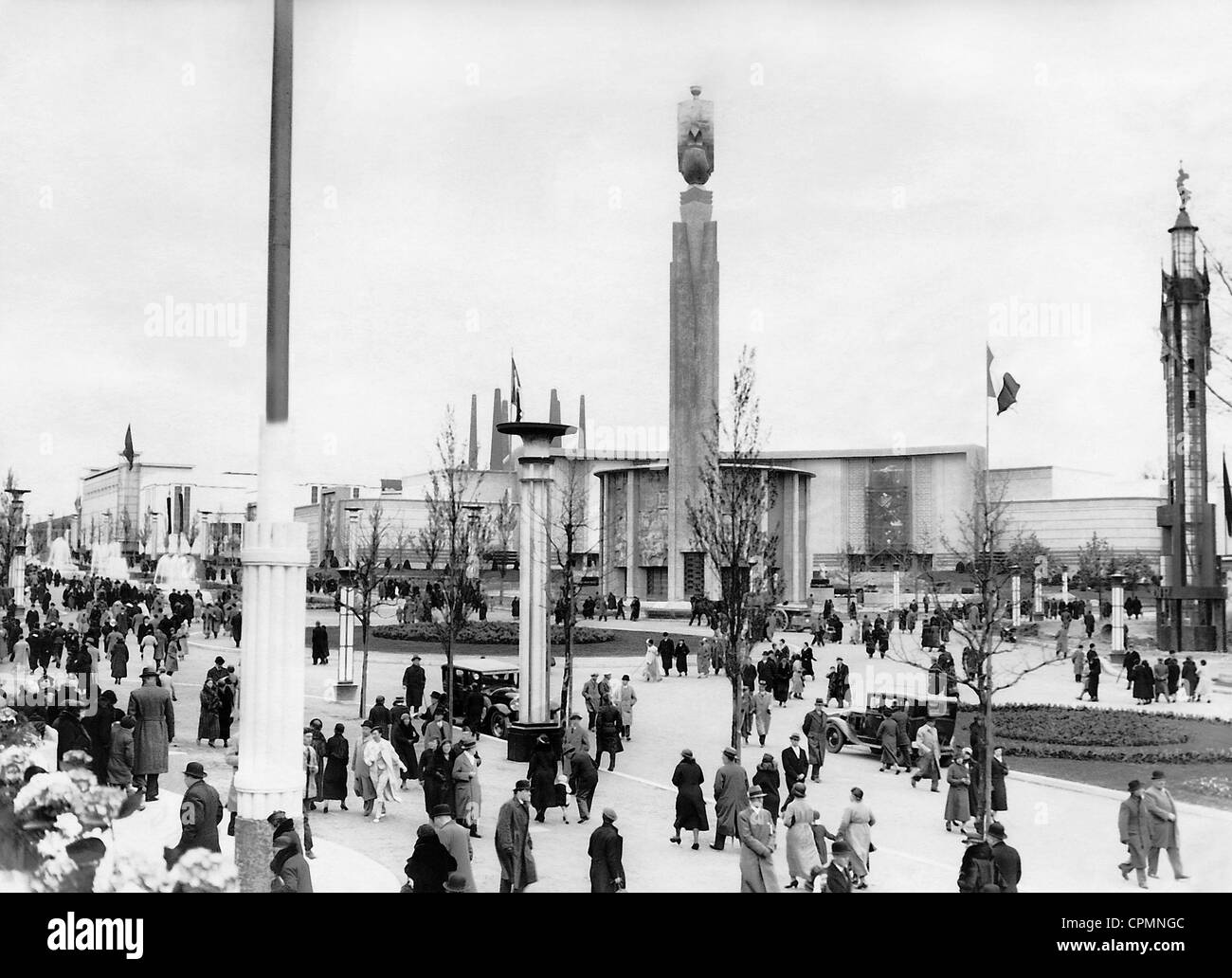 Visitors at the World Exhibition in Brussels, 1935 Stock Photo - Alamy