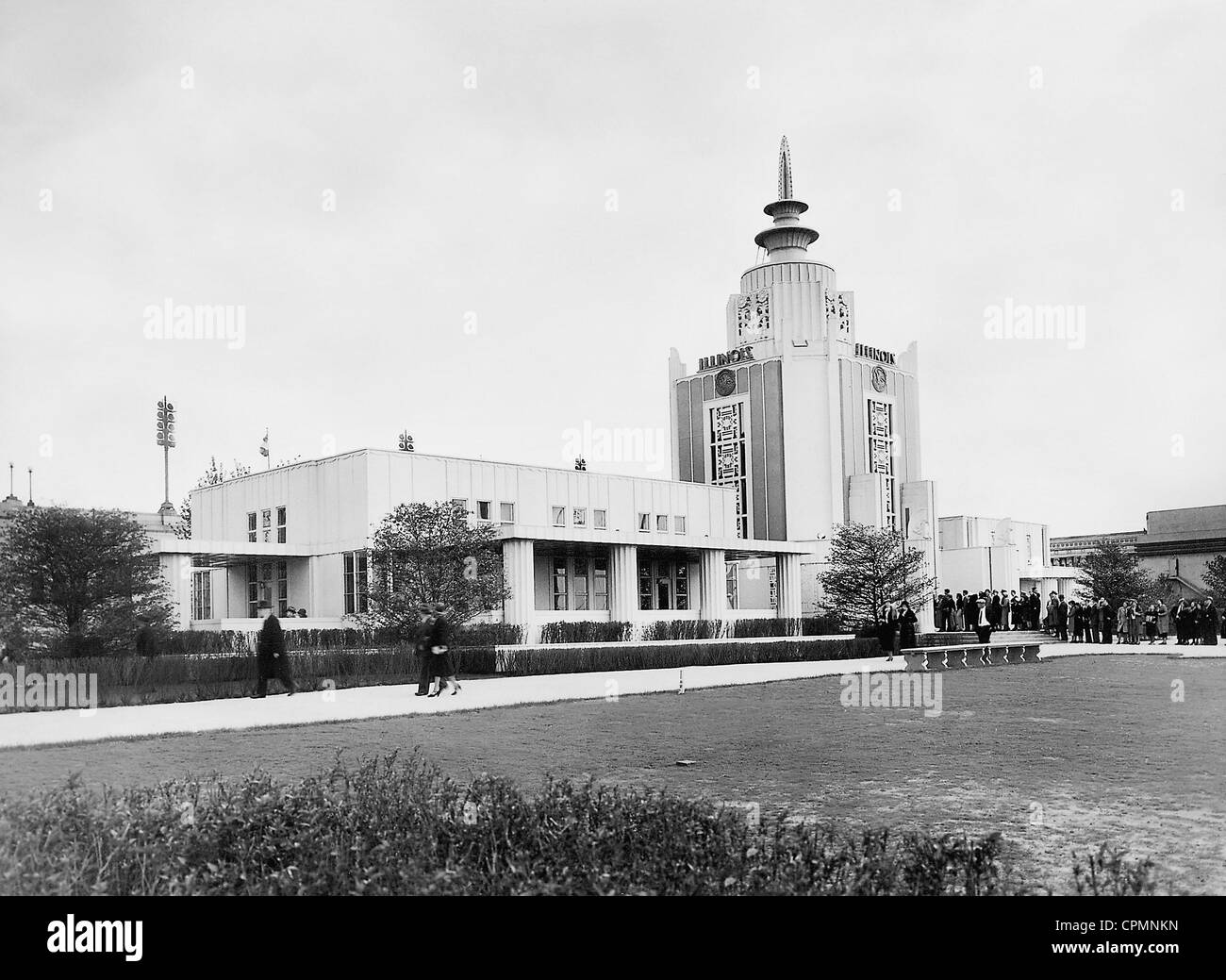 Illinois Pavilion at the World Exhibition in Chicago, 1933 Stock Photo ...