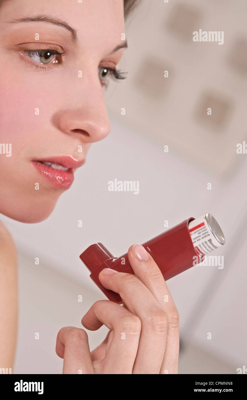 ASTHMA TREATMENT, WOMAN Stock Photo - Alamy