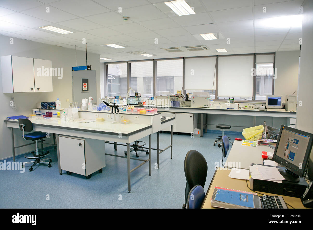 Empty laboratory hi-res stock photography and images - Alamy