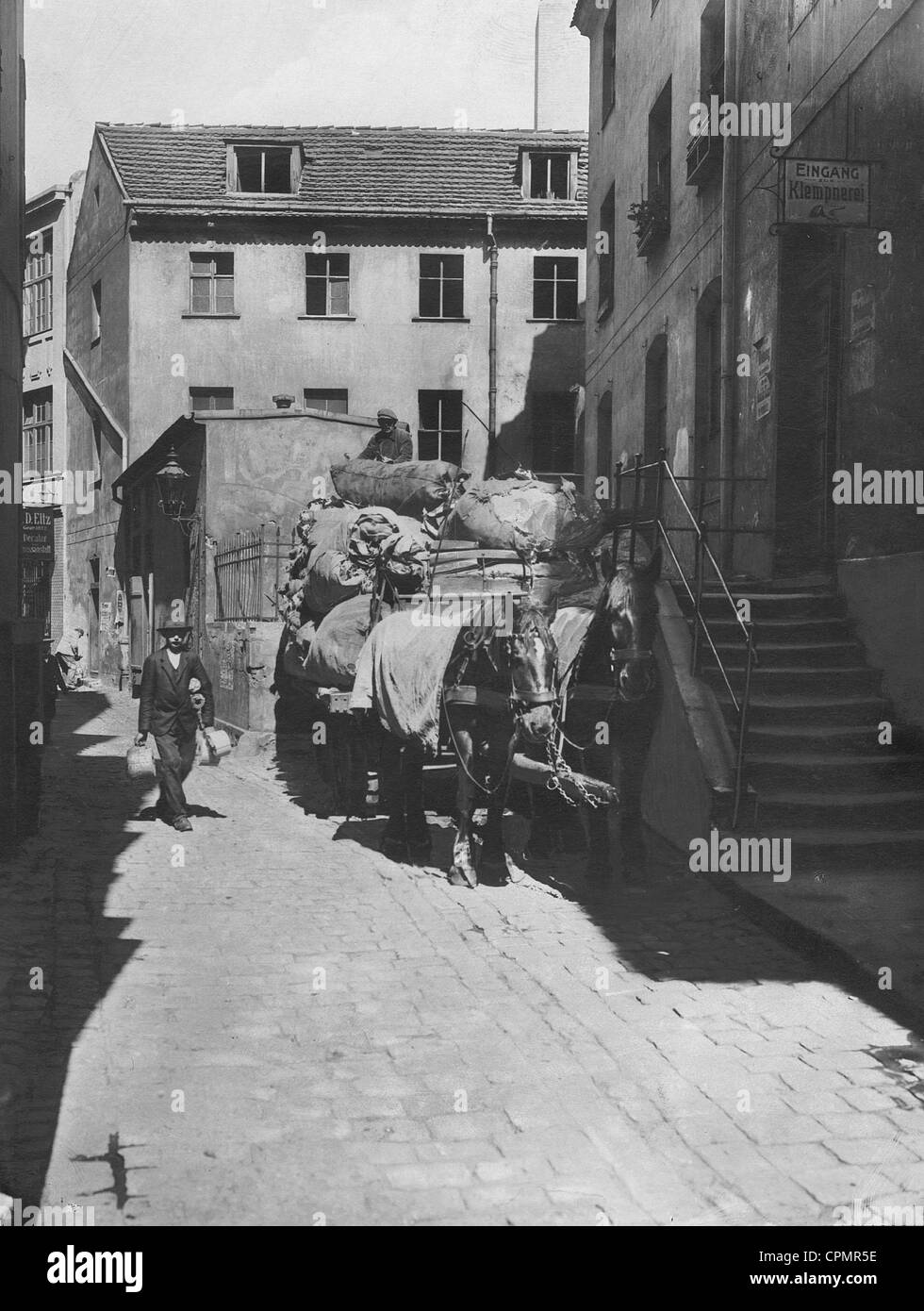 Cart truck Black and White Stock Photos & Images - Alamy