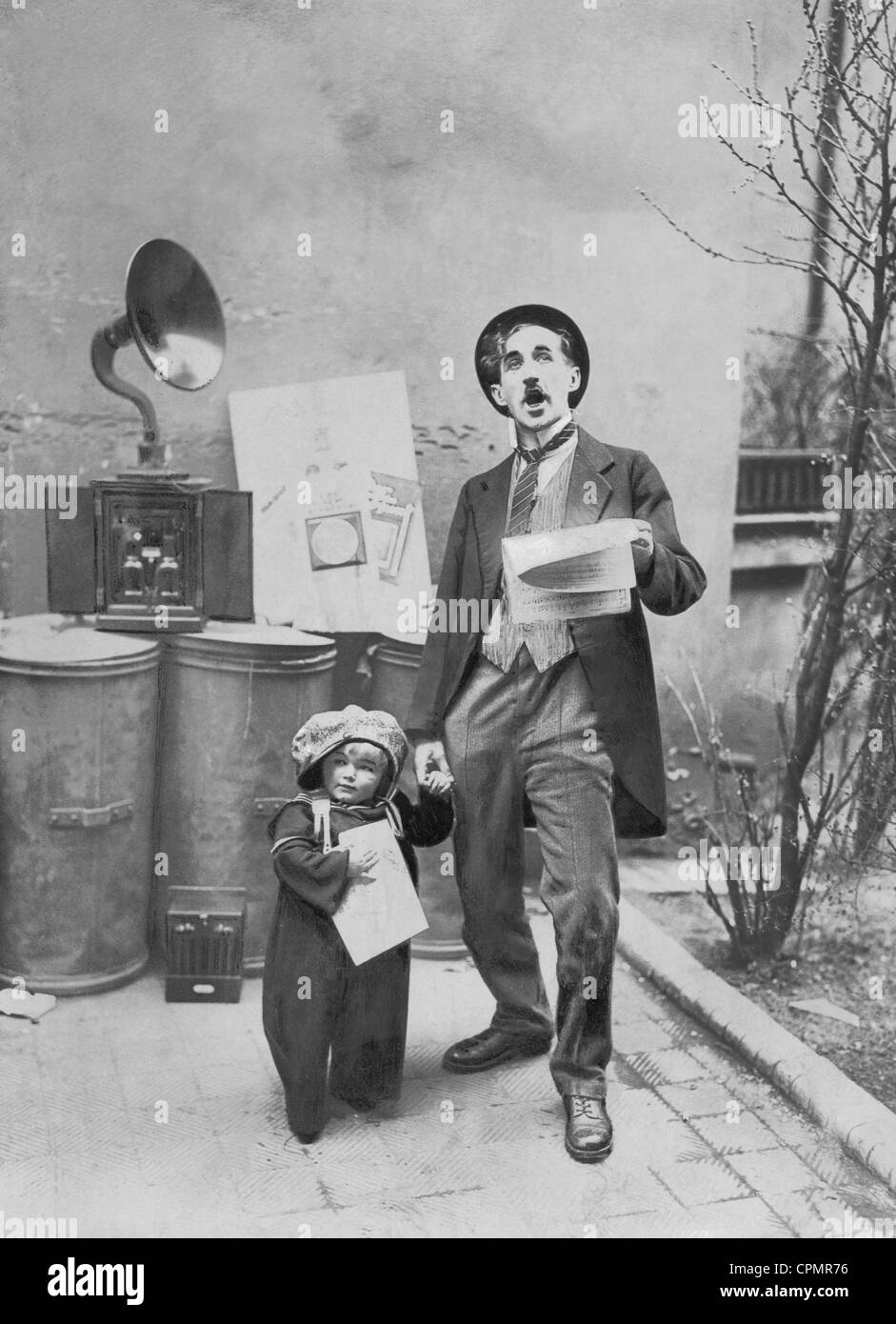 Dressed in rags hi-res stock photography and images - Alamy