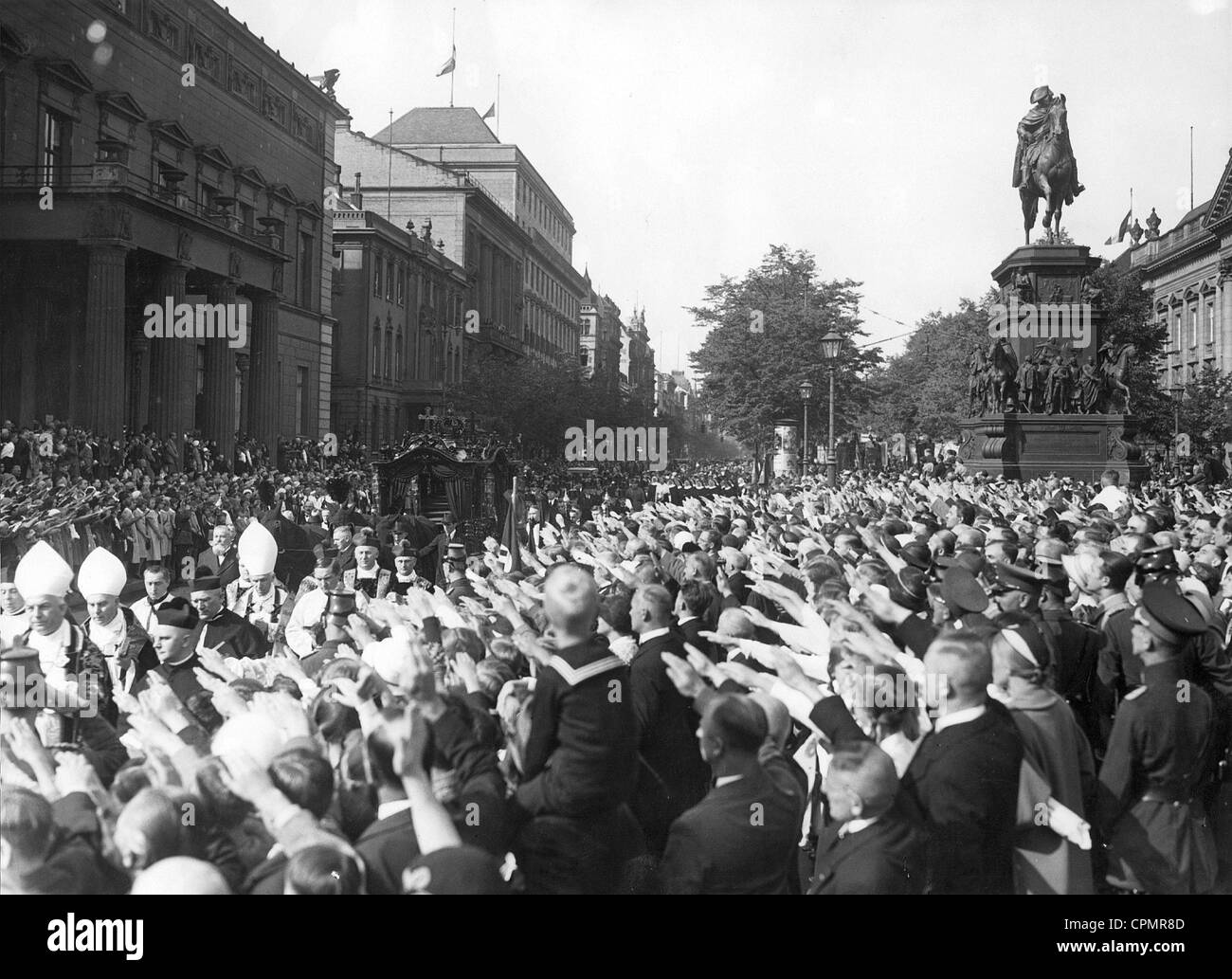 Christian funeral procession hi-res stock photography and images - Alamy