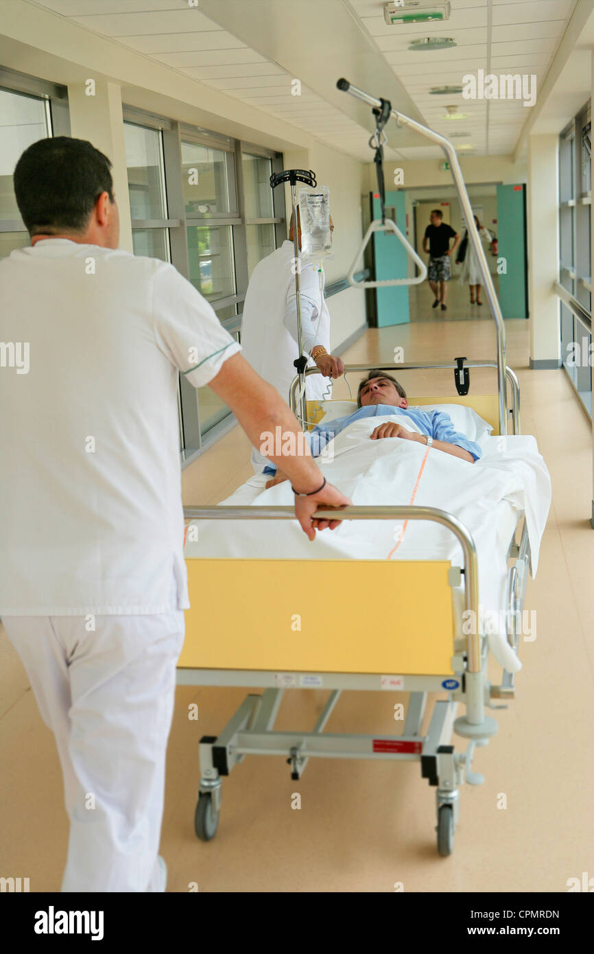 40 stretcher patients hi-res stock photography and images - Alamy