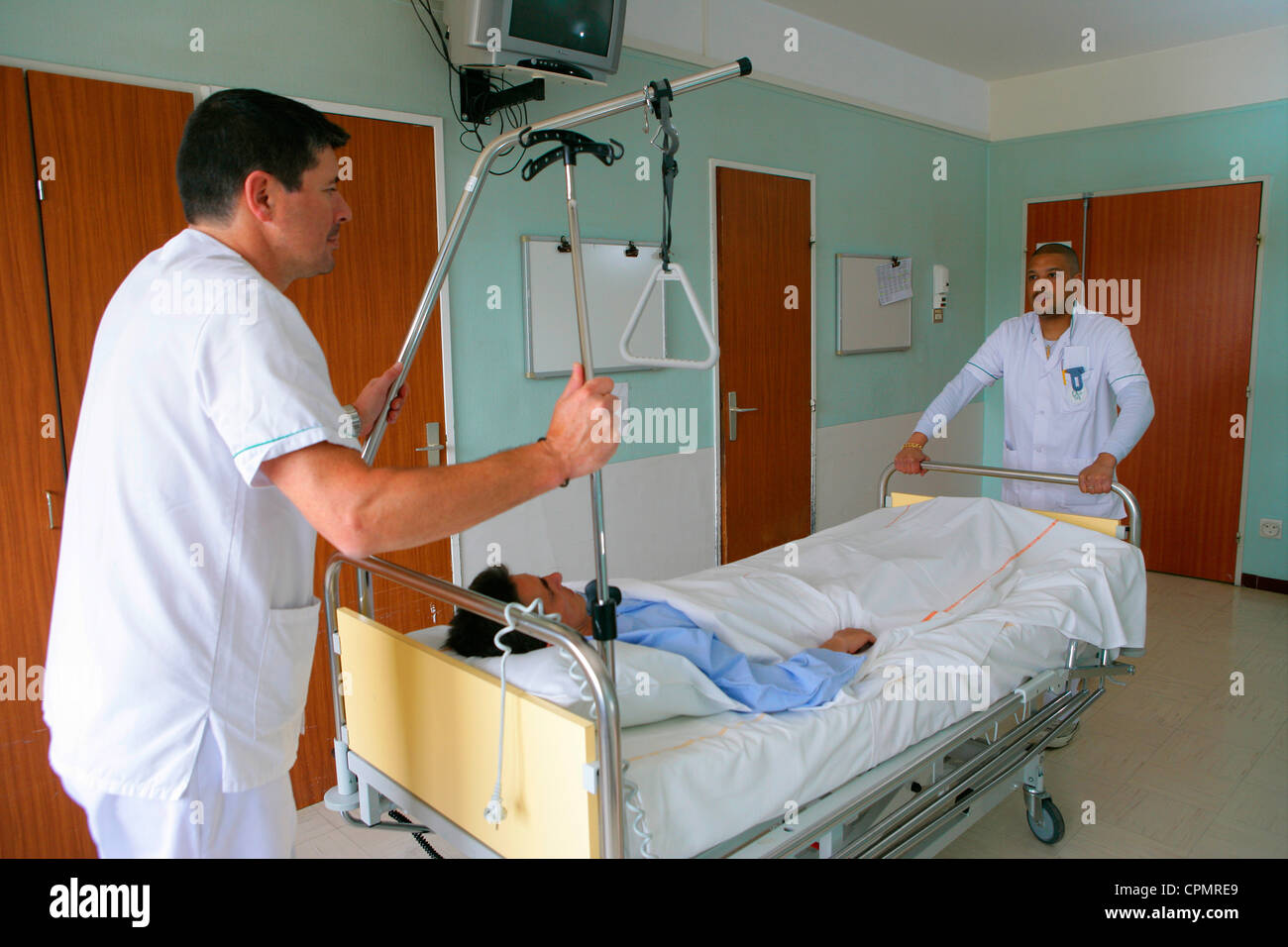 40 stretcher patients hi-res stock photography and images - Alamy