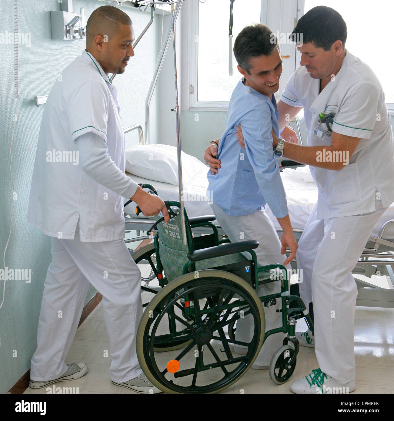 40 stretcher patients hi-res stock photography and images - Alamy