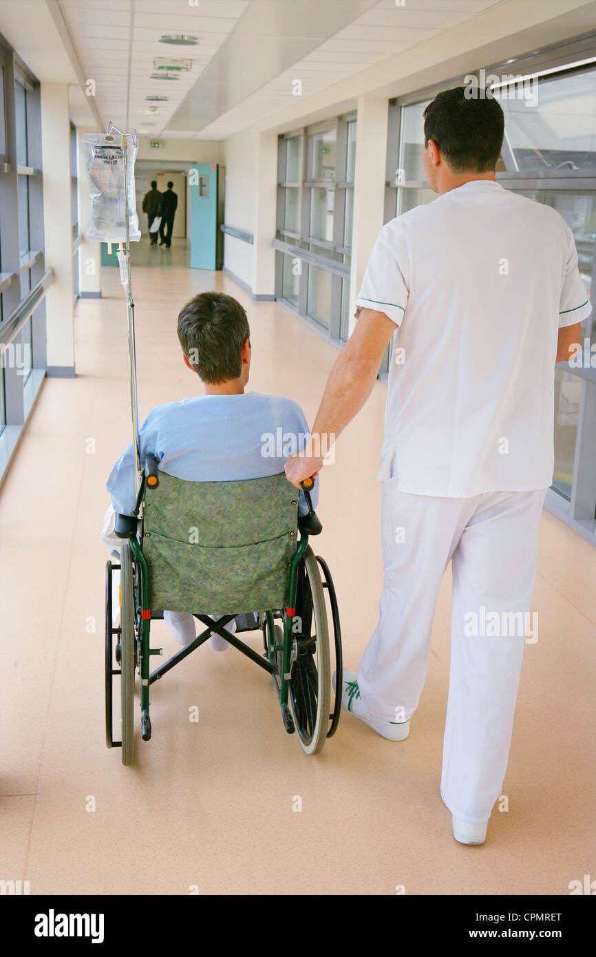 Wheel bearer hi-res stock photography and images - Alamy