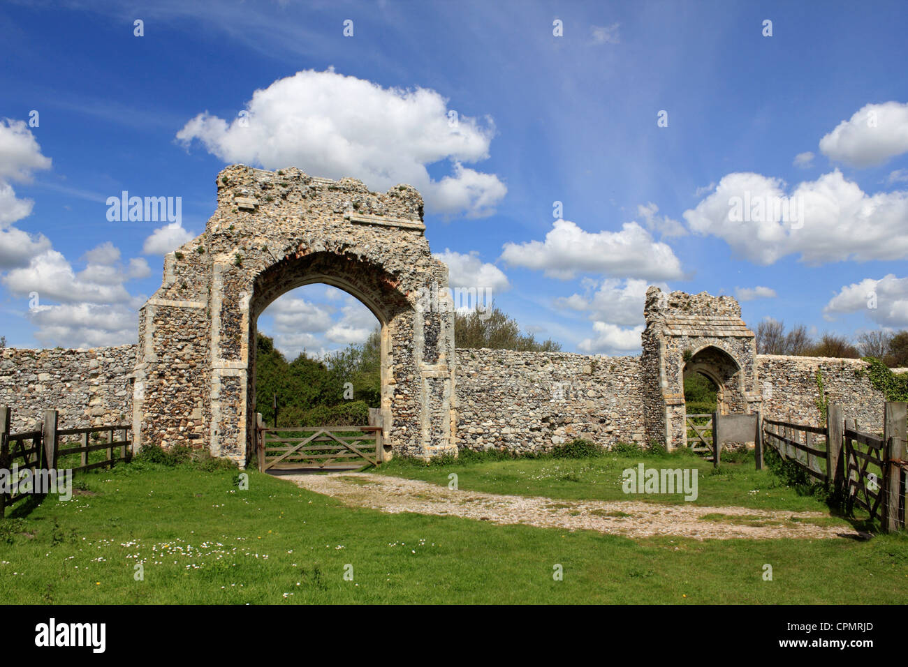 Dunwich ruins hi-res stock photography and images - Alamy